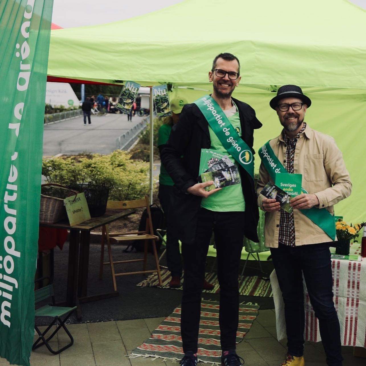 Kul att kampanja på Knivsta marknad! | Miljöpartiet